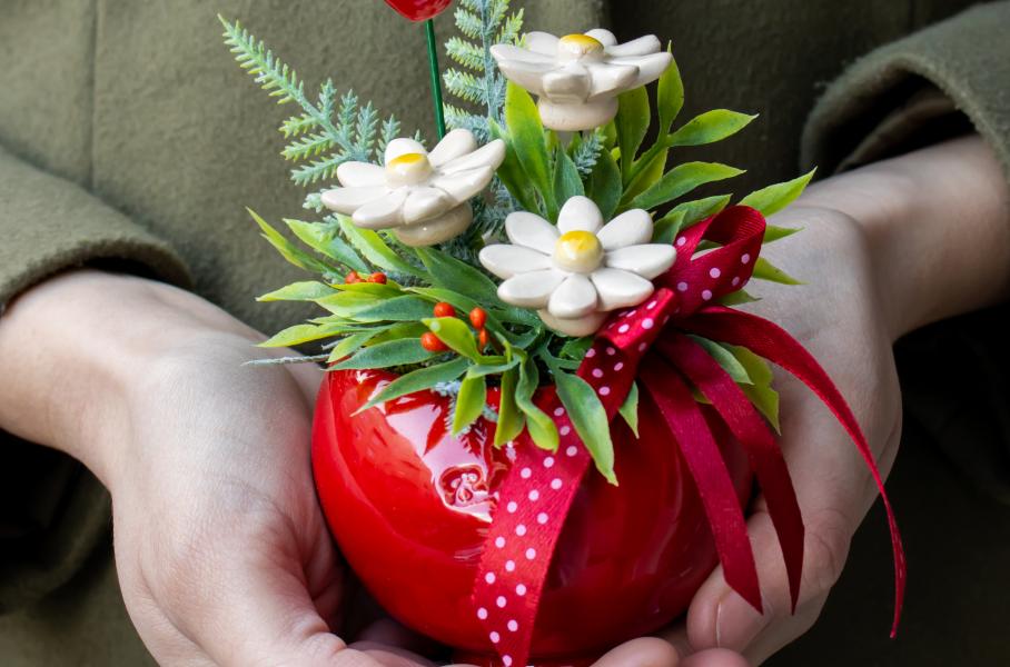The Psychology of Gift-Giving – What It Really Means When We Give ...